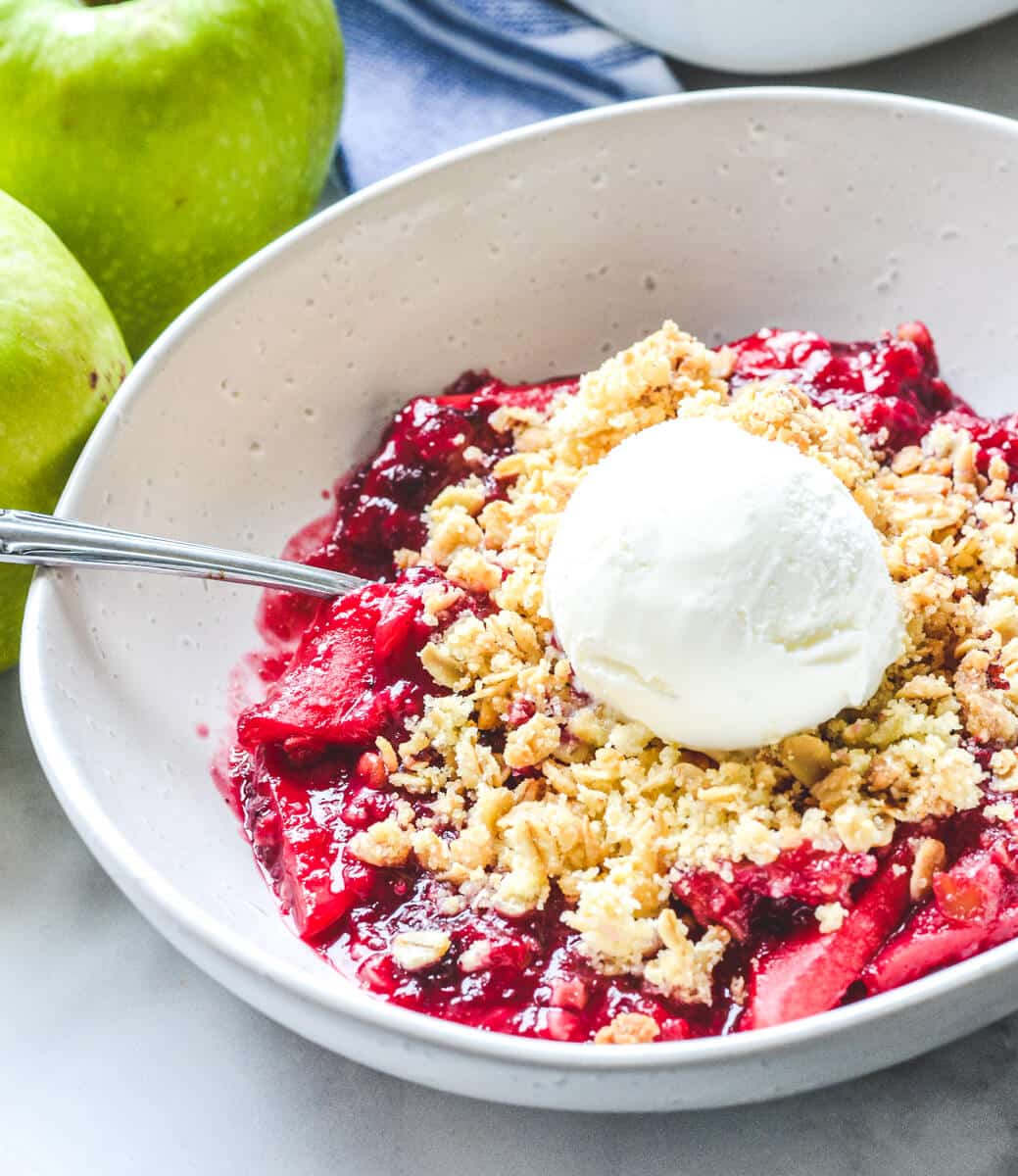 Apple Blackberry Crumble The Cooking Collective apple-blackberry-crumble-the-cooking-collective