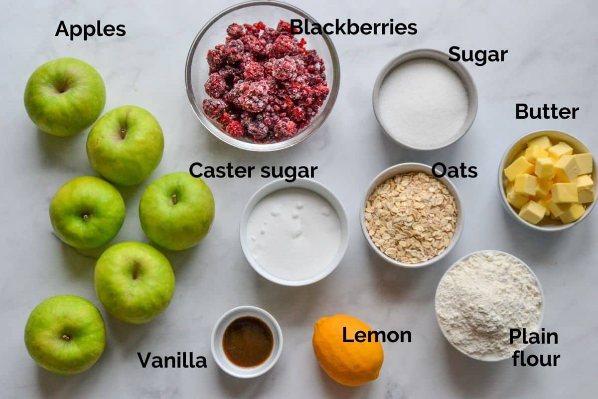 Apple Blackberry Crumble | The Cooking Collective