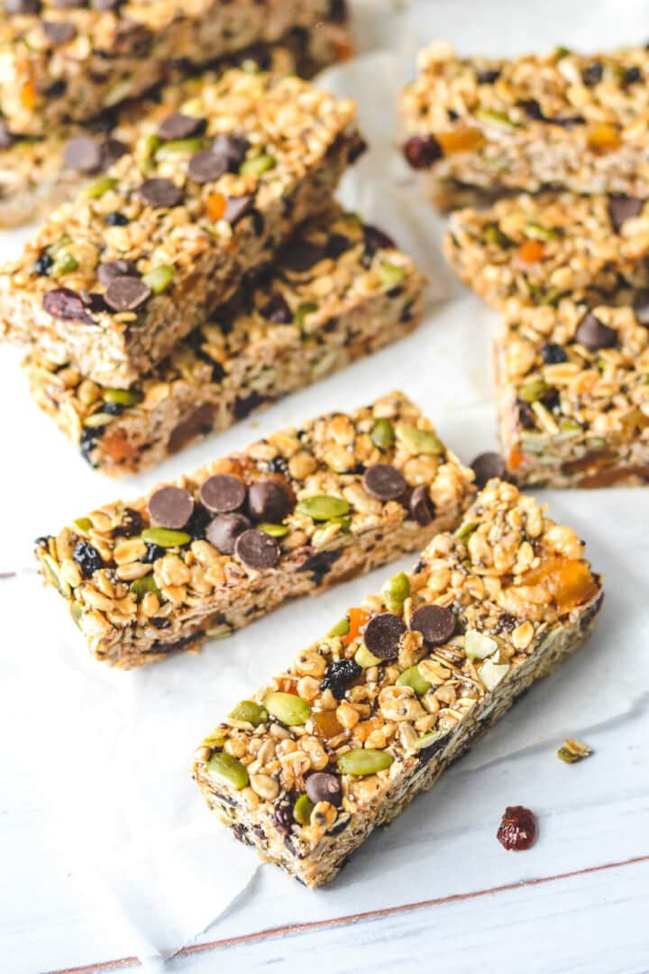 Homemade Muesli Bars (No Bake) - The Cooking Collective